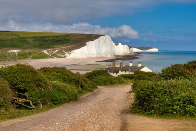Hikes Near London: Coastal & Forest Trails | Nature Valley